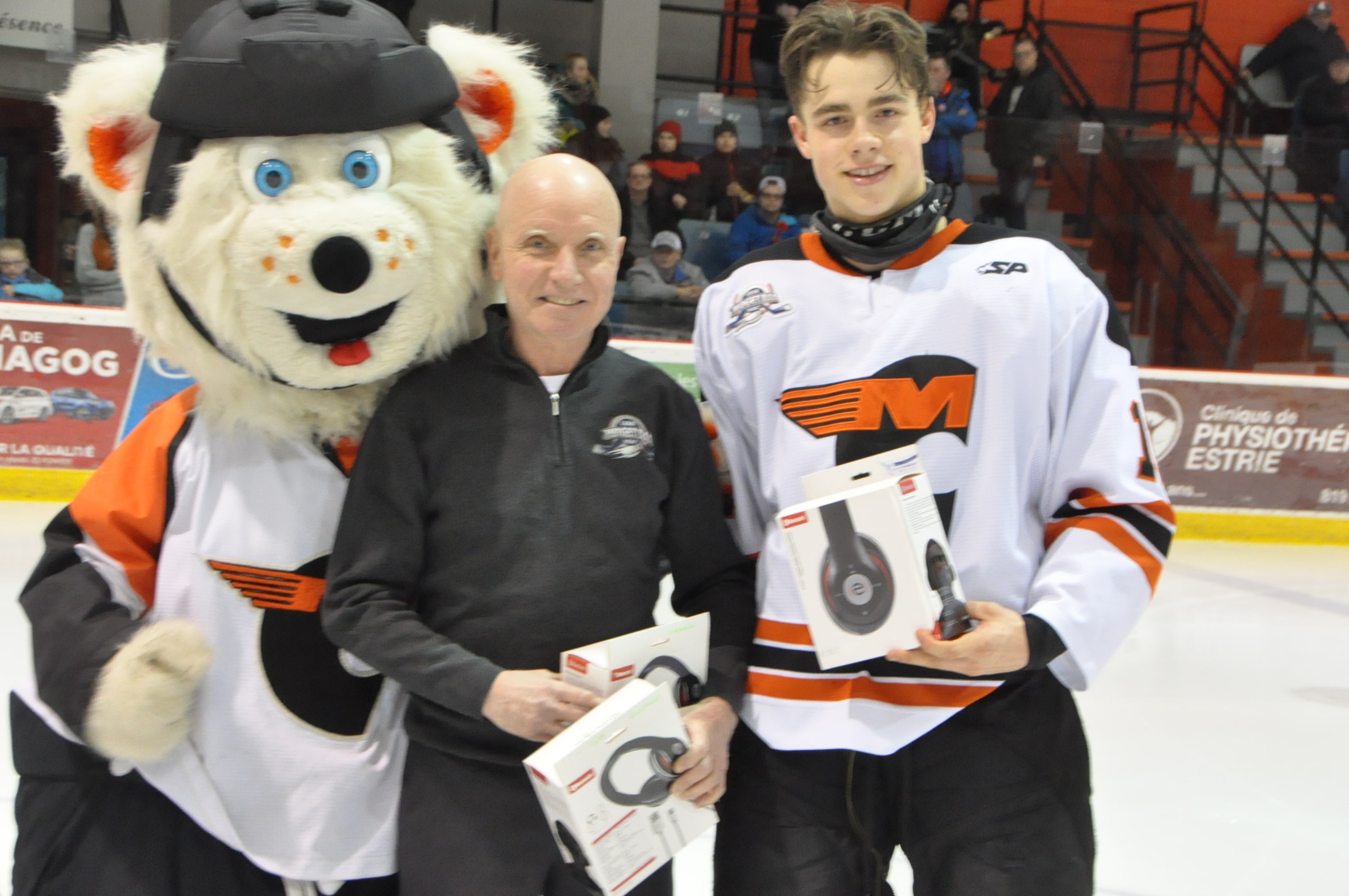 Isaac Belliveau sauve les meubles - Le Reflet du Lac