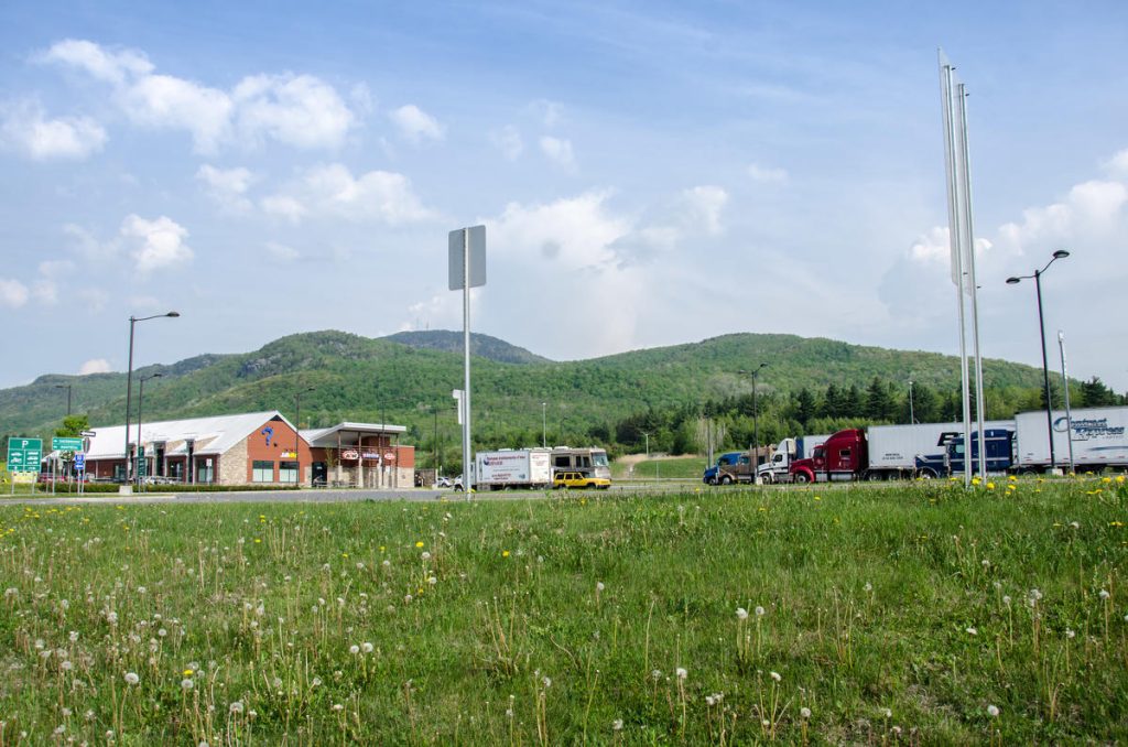 Le terminus déménage à la halte routière de l'autoroute 10 - Le Reflet ...