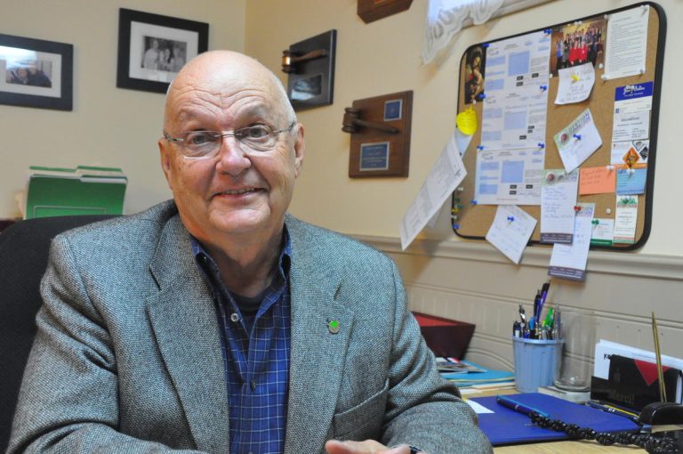 À 73 ans : Ronald Maheu retourne à sa passion - Le Reflet du Lac