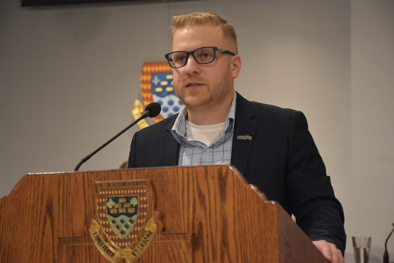 Samuel Côté doit quitter la Corporation des événements - Le Reflet du Lac