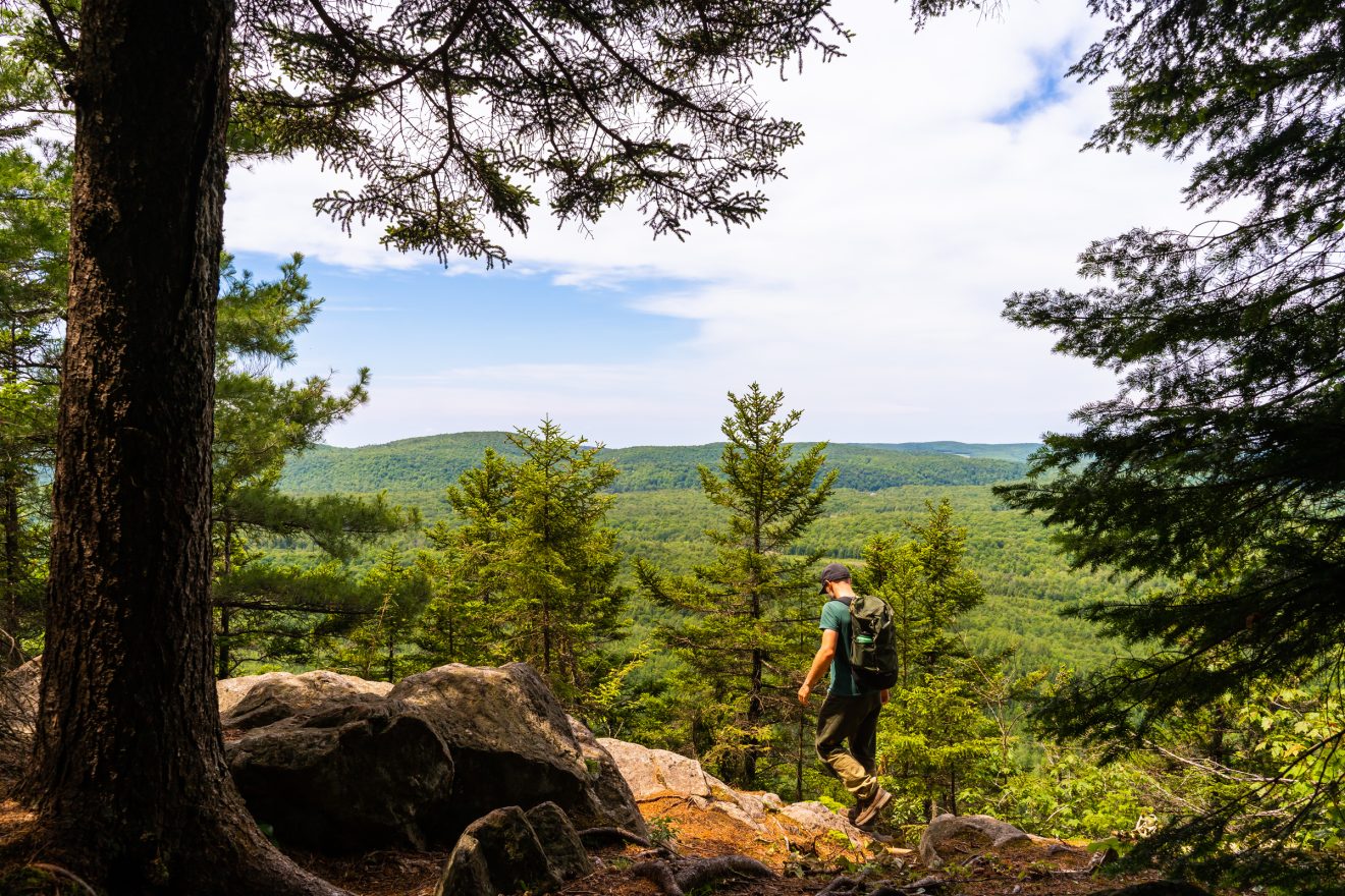 400 bornes d'urgence installées dans le parc national du Mont-Orford ...