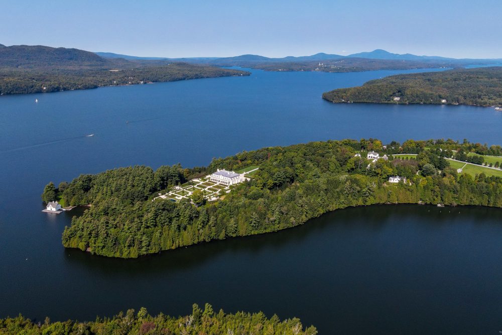 Le «petit Versailles» de Georgeville vaut 57 M$ - Le Reflet du Lac