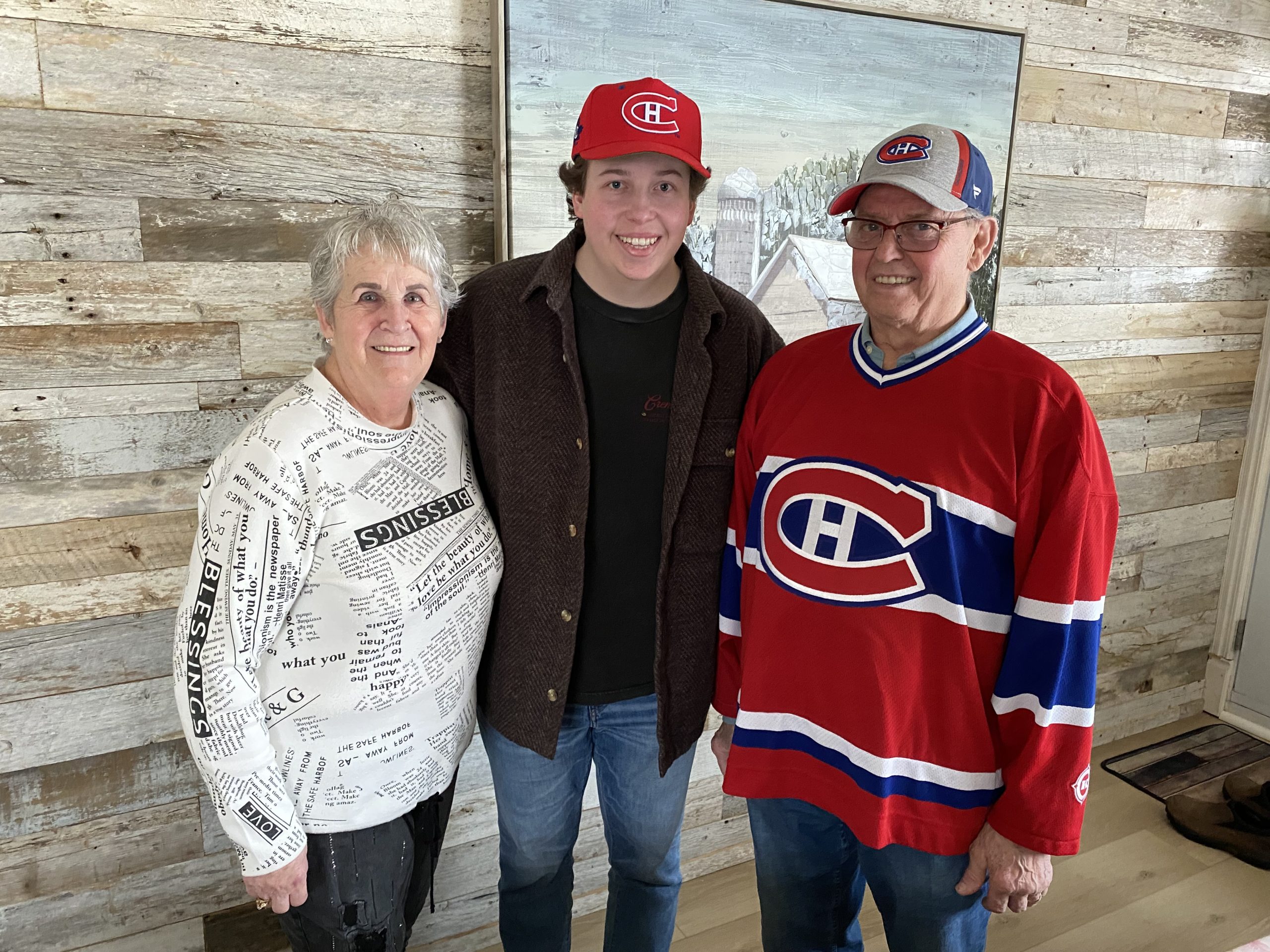 Des grands-parents reçoivent tout un cadeau du Canadien - Le Reflet du Lac