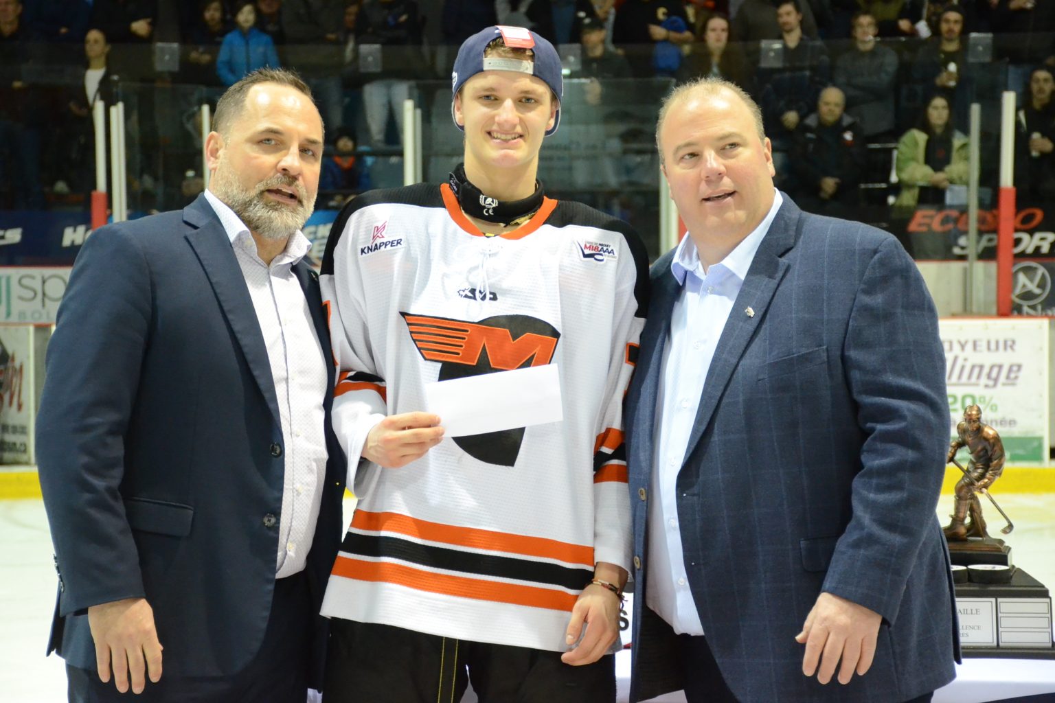 Les Cantonniers remportent leur 5e Coupe Jimmy-Ferrari - Le Reflet du Lac