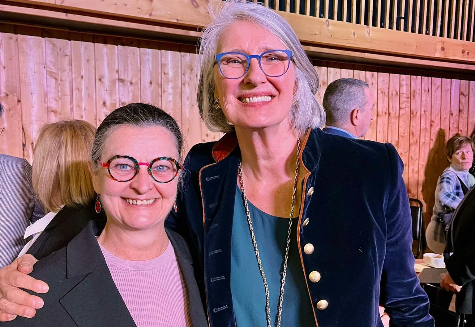 Pascale Saint-Onge honore 36 citoyens de son comté - Le Reflet du Lac