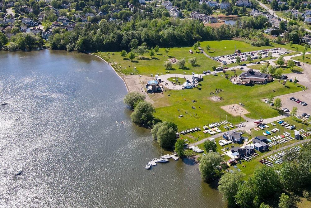 Magog dévoile le nouveau look de la plage des Cantons - Le Reflet du Lac